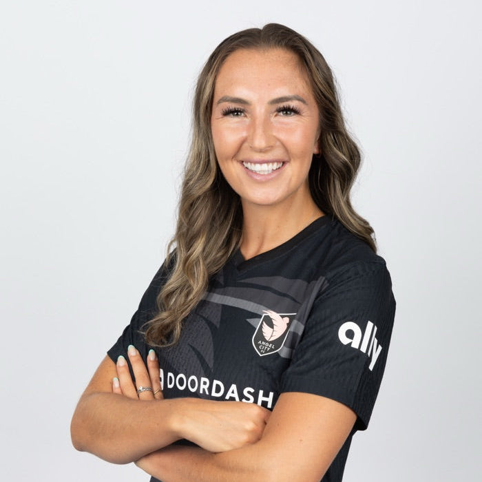 Katie Zelem - Book a Video on Swysh