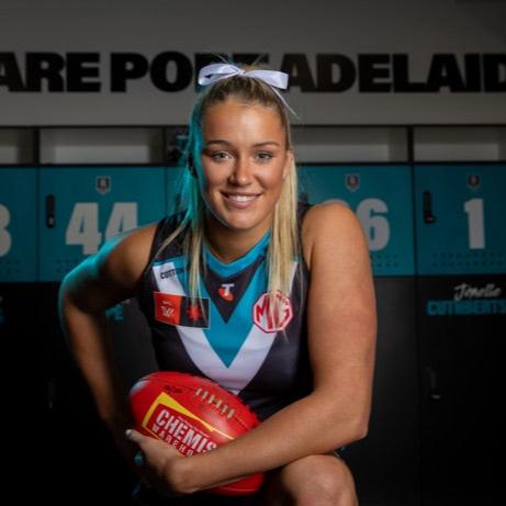 Matilda Scholz - Book a Video on Swysh