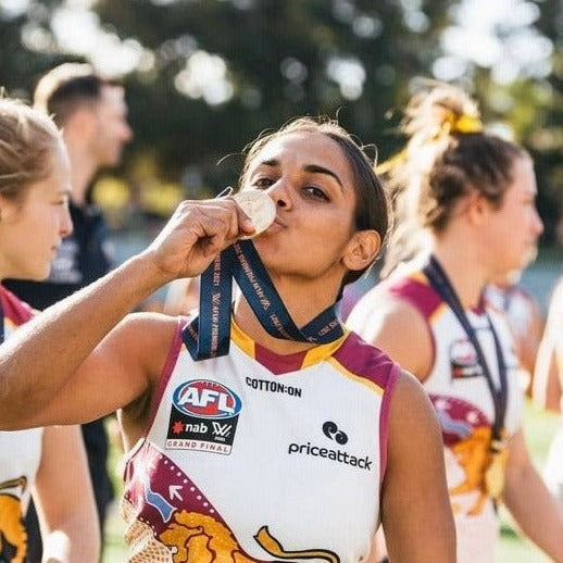 Courtney Hodder - Book a Video on Swysh