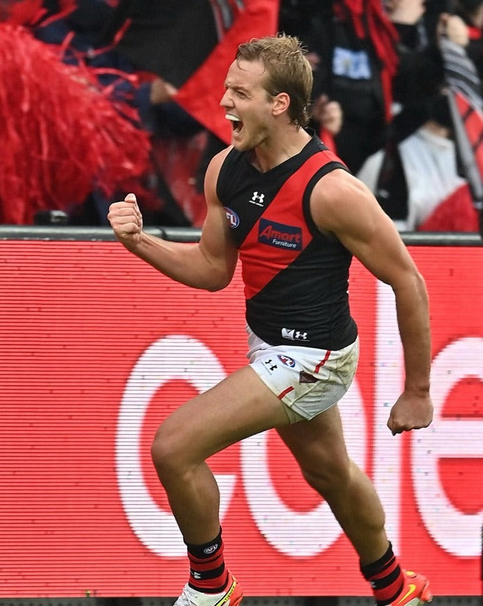 Darcy Parish - Book a Video on Swysh