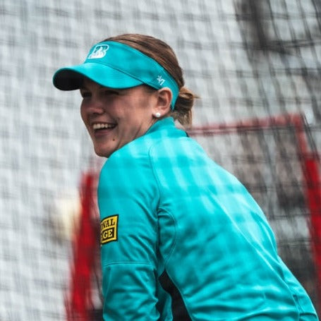 Georgia Voll - Book a Video on Swysh