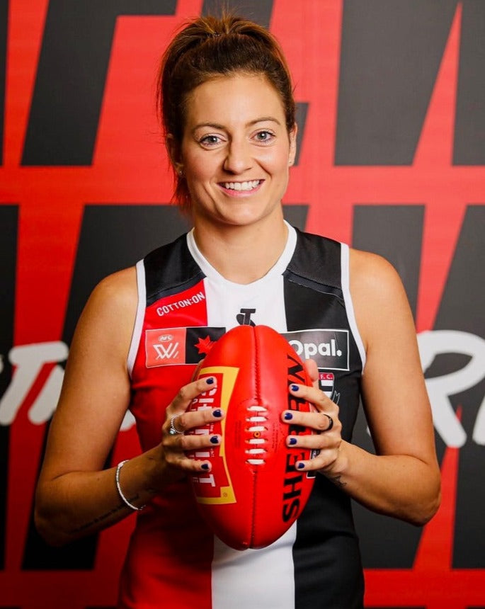 Steph Chiocci - Book a Video on Swysh